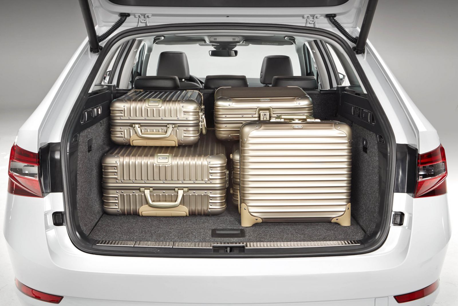Skoda Superb III Boot Load - Other General Photos - BRISKODA