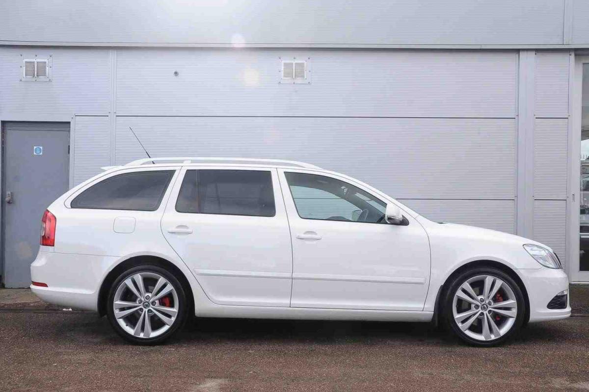 Picture request: - Skoda Octavia Mk2 (2004 - 2013) - BRISKODA