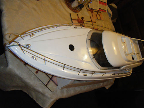 Robbe Najade remote control boat. - Non Automotive Items - BRISKODA