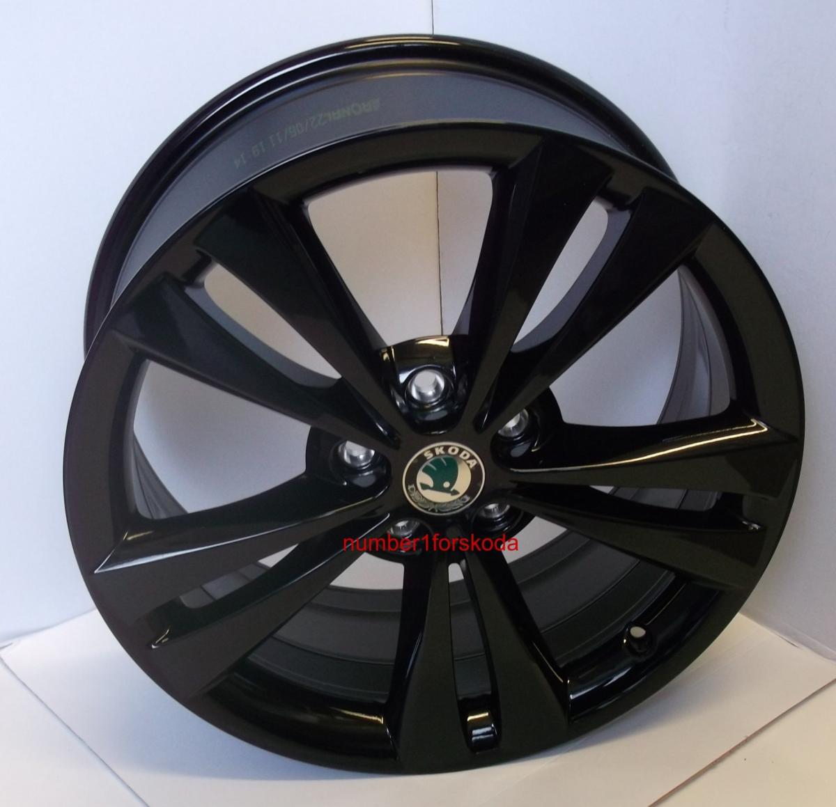 Black Neptune 18" VRS Wheels - Skoda Octavia Mk2 (2004 - 2013) - BRISKODA