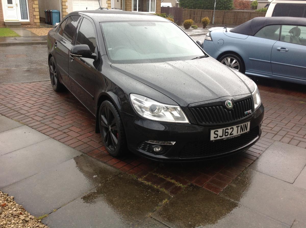 Octavia black front grill - Skoda Octavia Mk2 (2004 - 2013) - BRISKODA