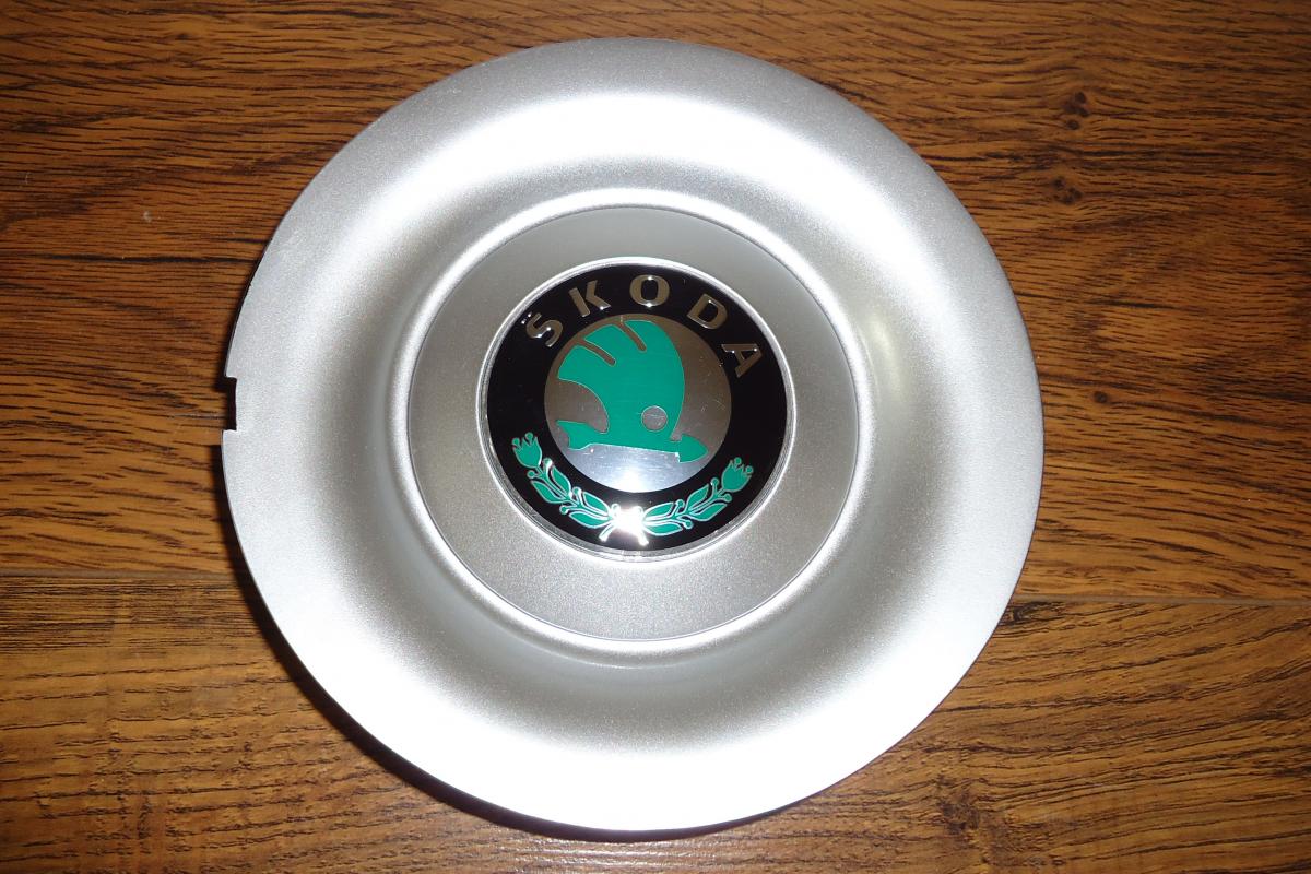 Skoda Octavia vRS Limited Edition Monza Alloy Wheel Centre Cap - Parts ...