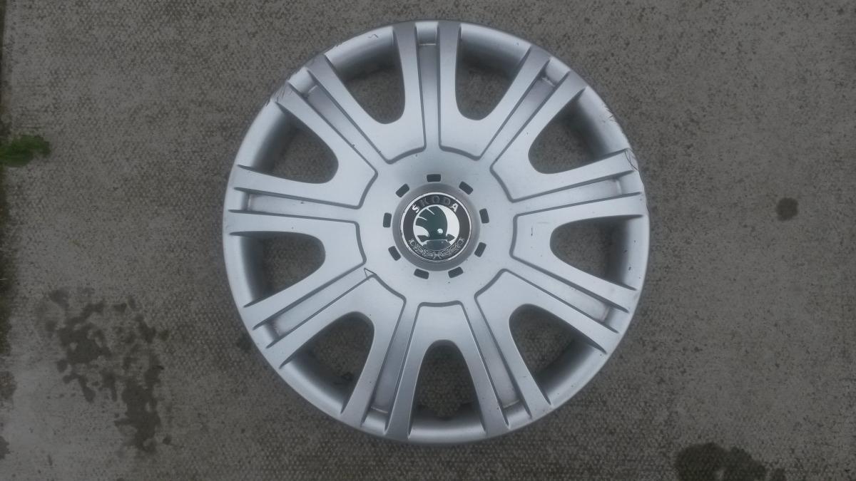 MK2 Octavia Steel Wheel plus excellent Continental Tyre & 2 wheel trims ...