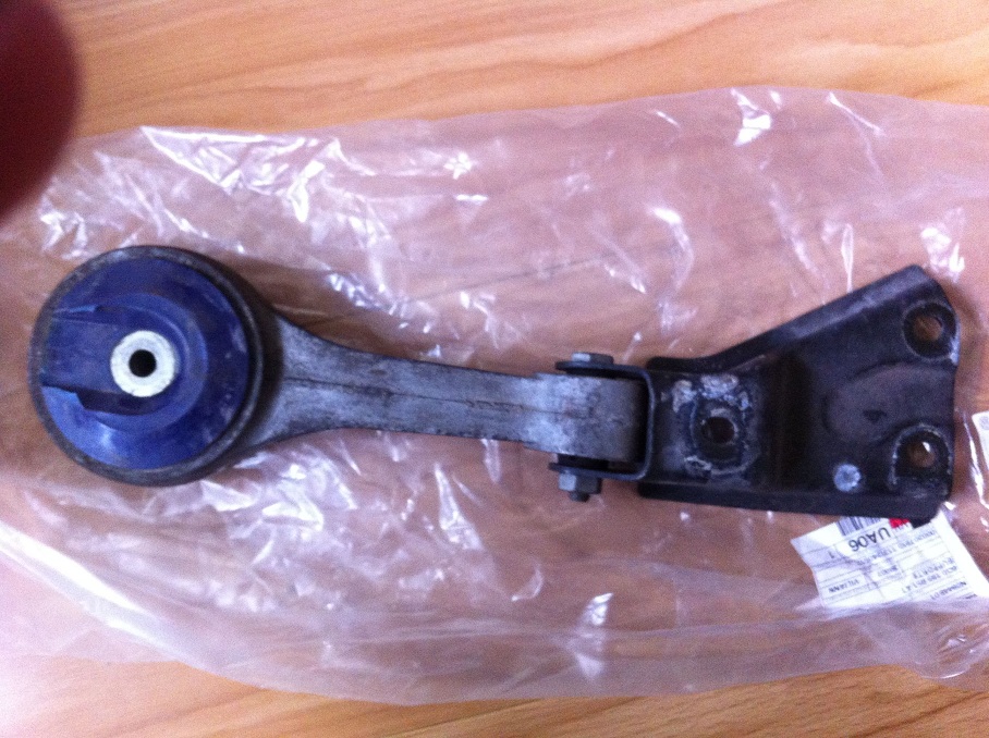 SUPERPRO LOWER DOG BONE MOUNT BUSH FABIA VRS - Parts For Sale - BRISKODA