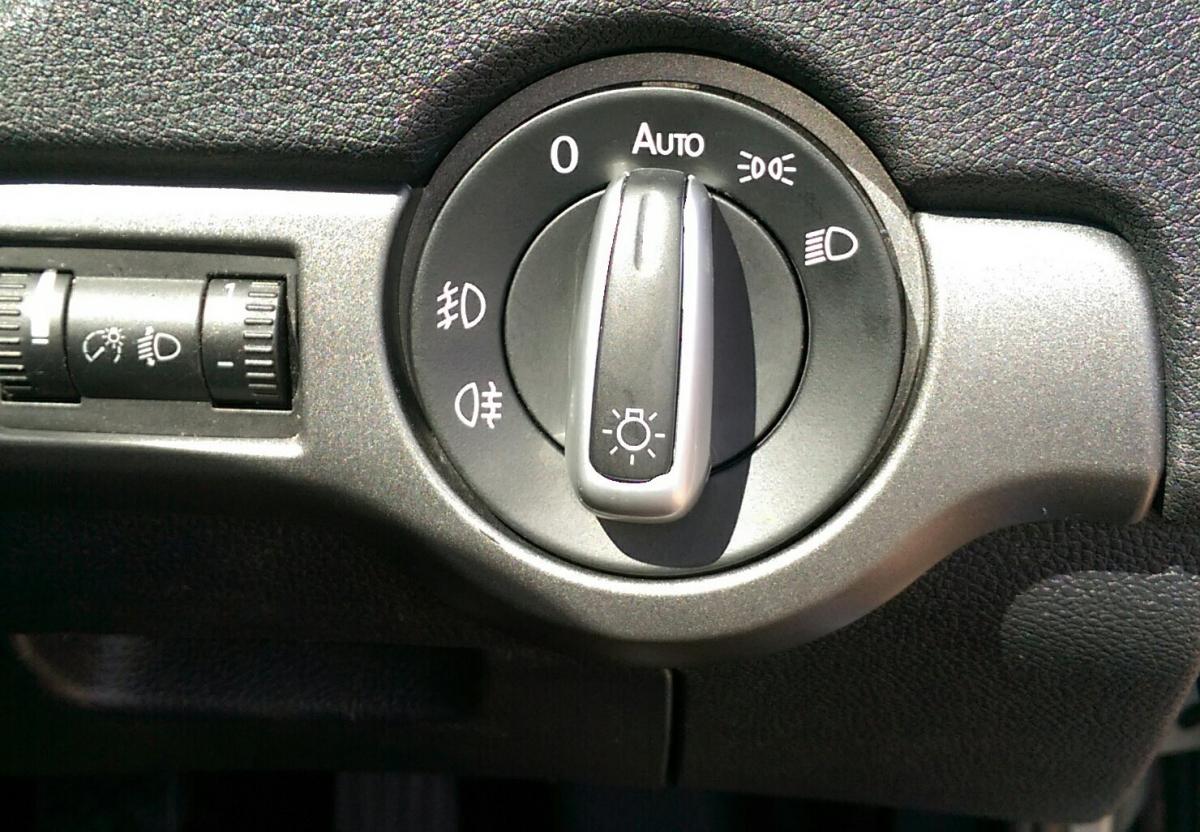 Chinese automatic headlight switch - Skoda Octavia Mk2 (2004 - 2013 ...