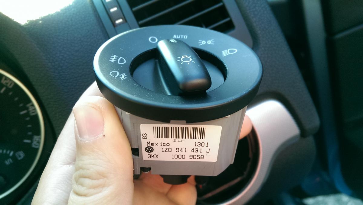 Chinese automatic headlight switch - Skoda Octavia Mk2 (2004 - 2013 ...