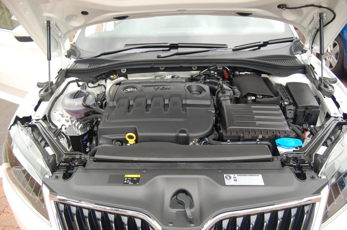 Nerdy pics of 150 engine bay - Skoda Superb Mk3 (2015 - 2023) - BRISKODA