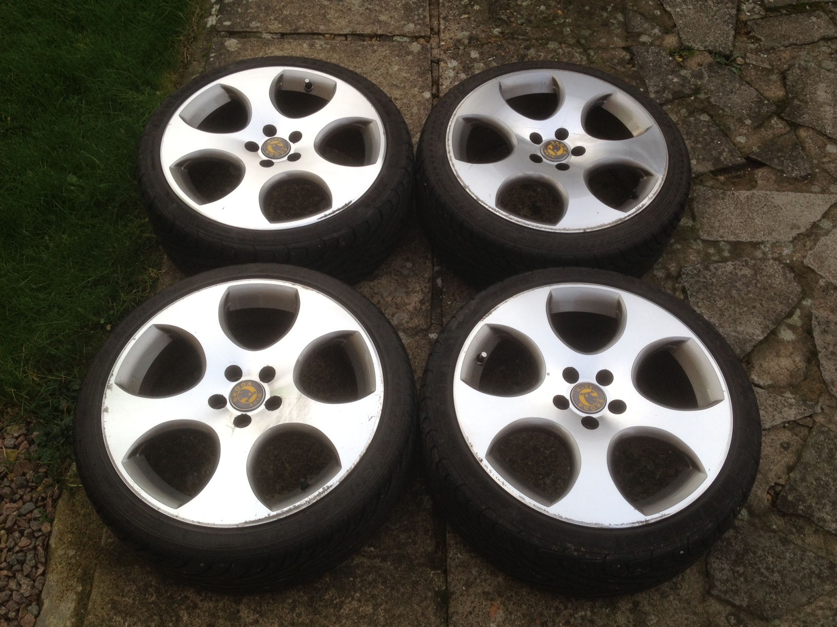 17 Gti Monza Replica wheels and tyres - Parts For Sale - BRISKODA