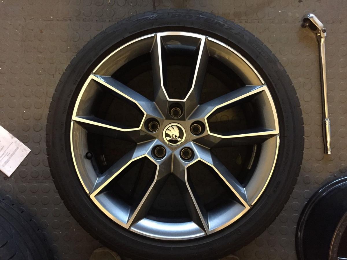 Skoda Octavia VRS Gemini 18" Wheels With Tyres - Wheels & Tyres For ...