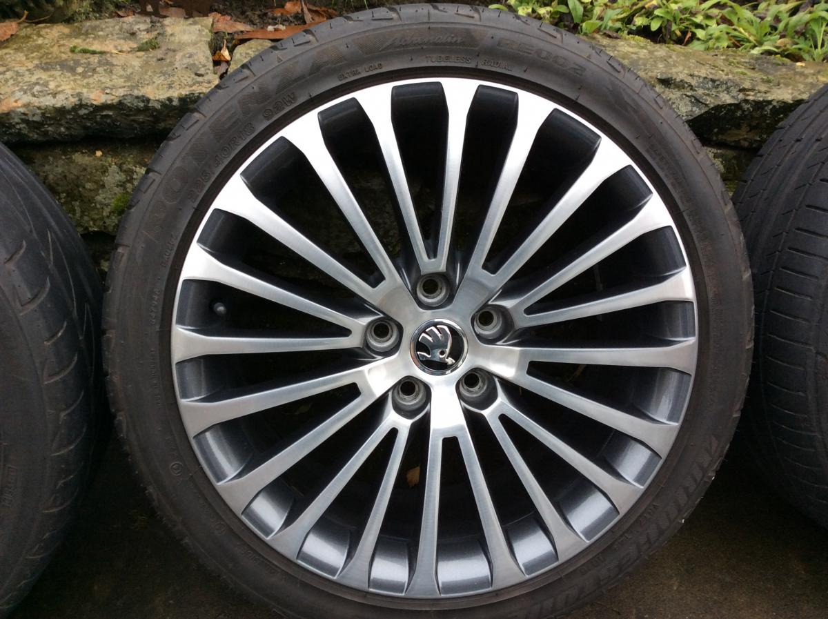Superb 18" Sirius alloys & tyres - Wheels & Tyres For Sale - BRISKODA