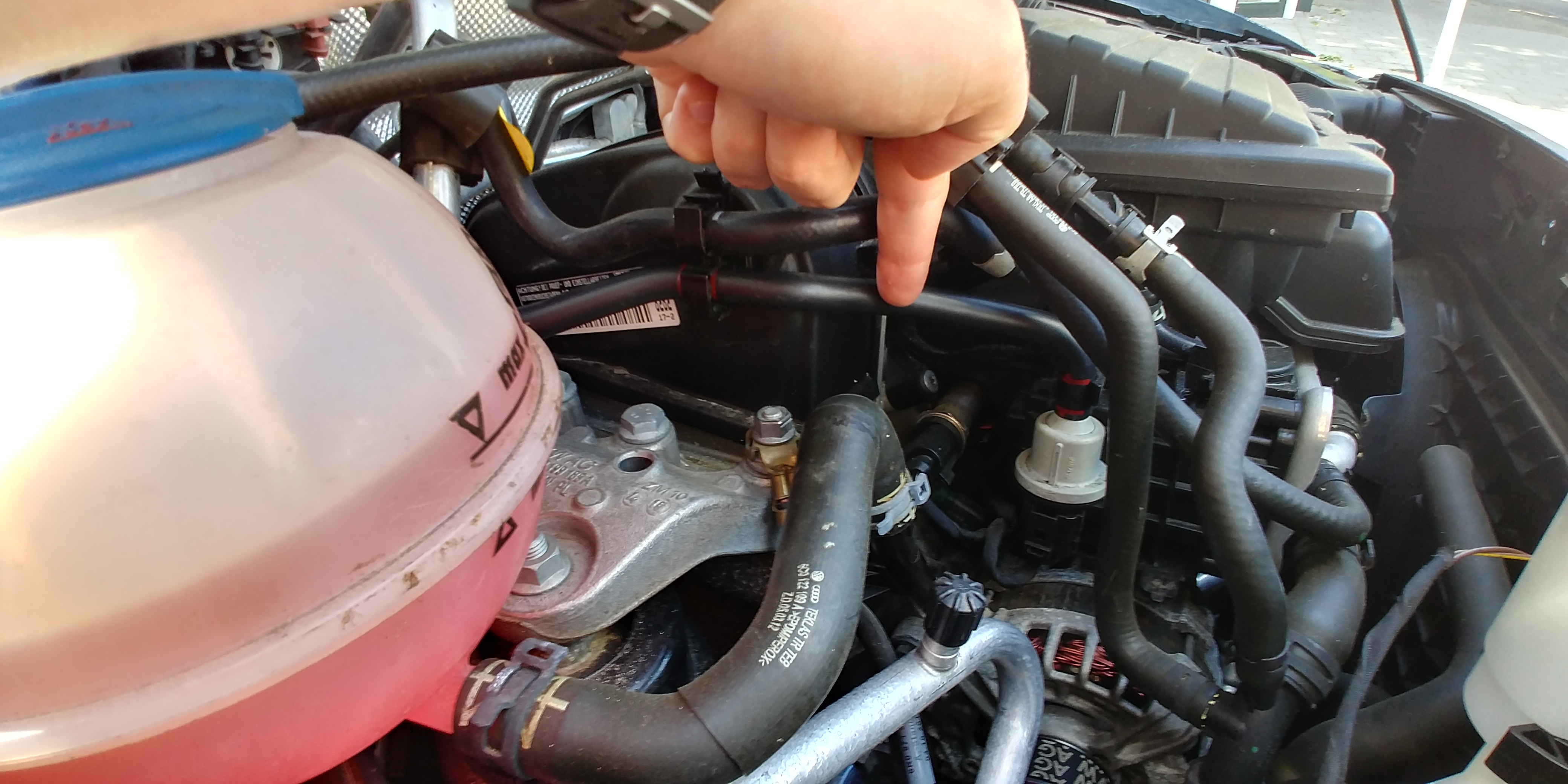 Low beeping sound when driving with cruise control - Page 2 - Skoda ...