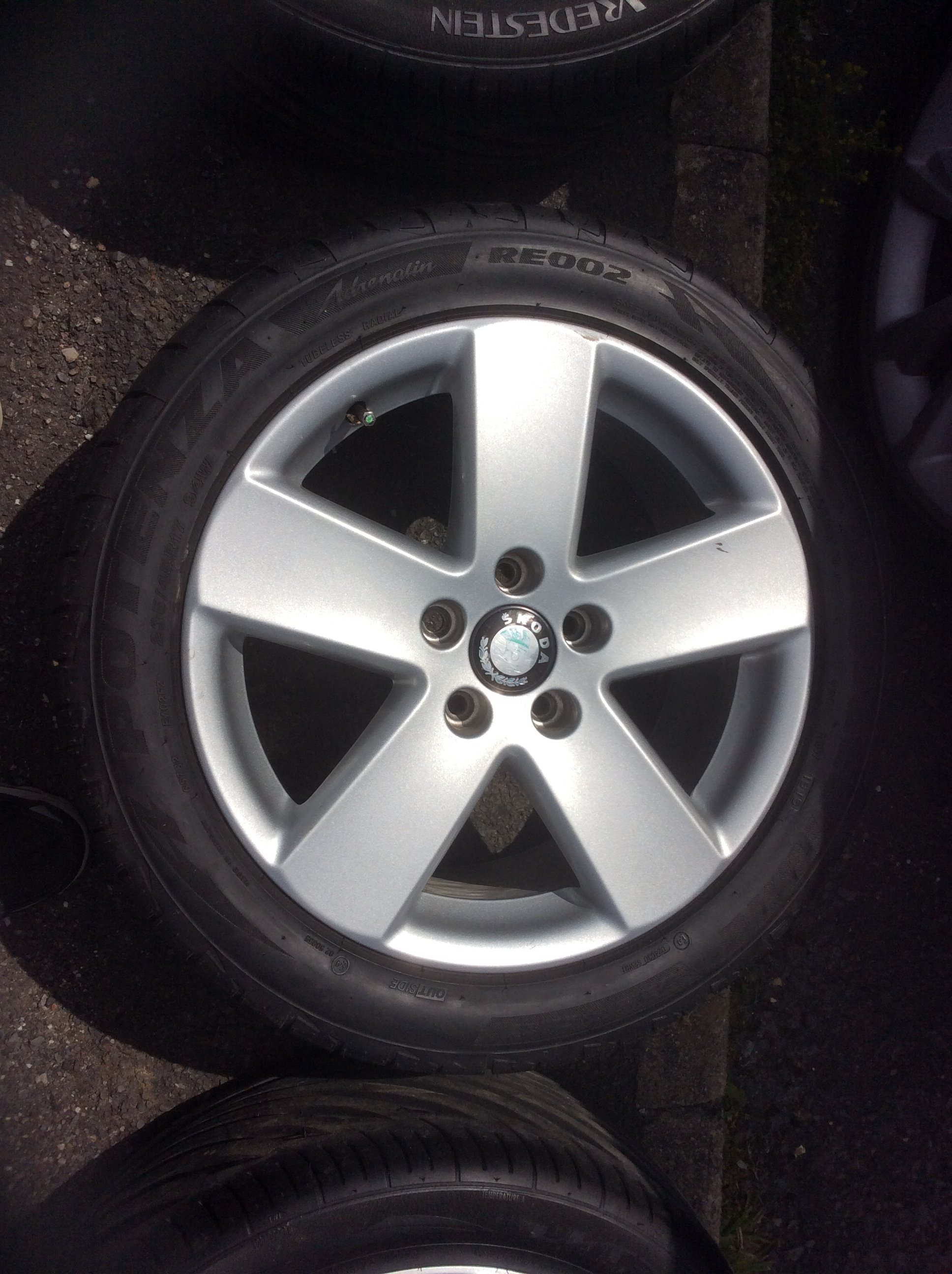 5x VW PASSAT 17"ALLOYS - Wheels & Tyres For Sale - BRISKODA