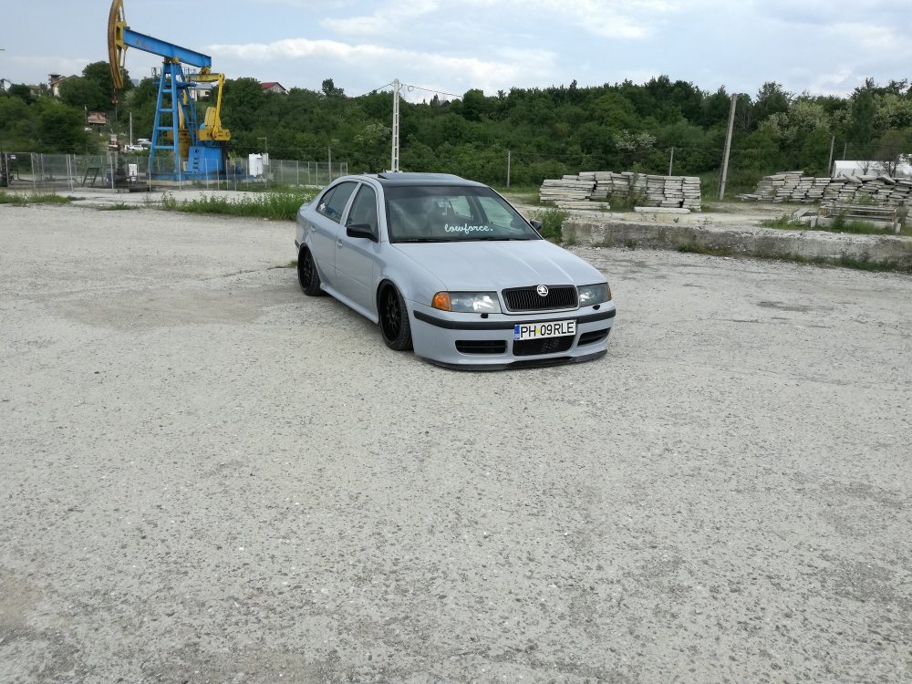 Costi's lowered Octavia - Octavia Projects - BRISKODA