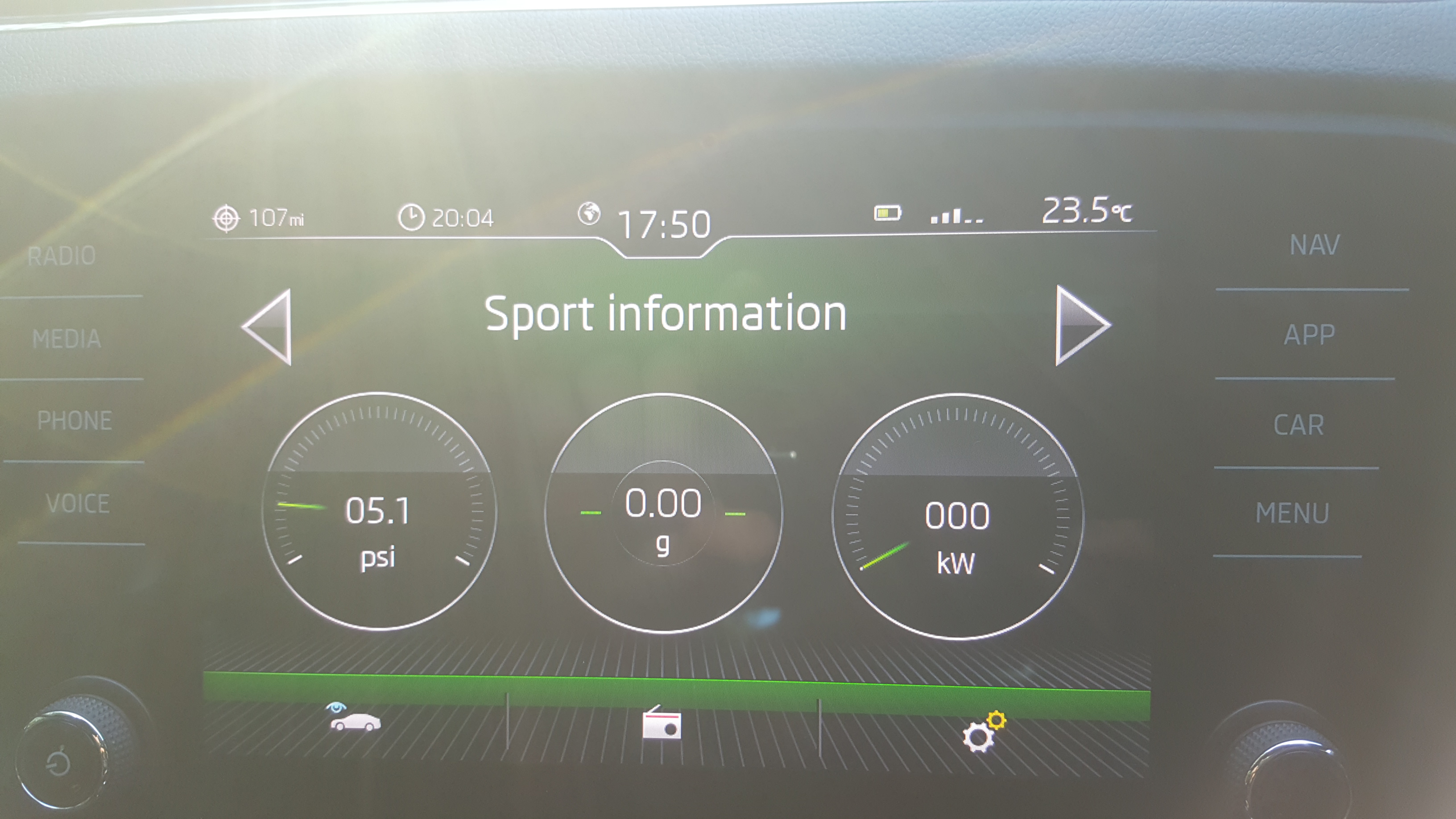 Performance Monitor in facelift infotainment unit - Skoda Octavia Mk3 ...