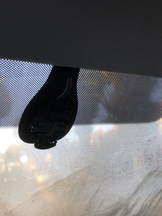 Reattaching rear view mirror. - Skoda Yeti - BRISKODA