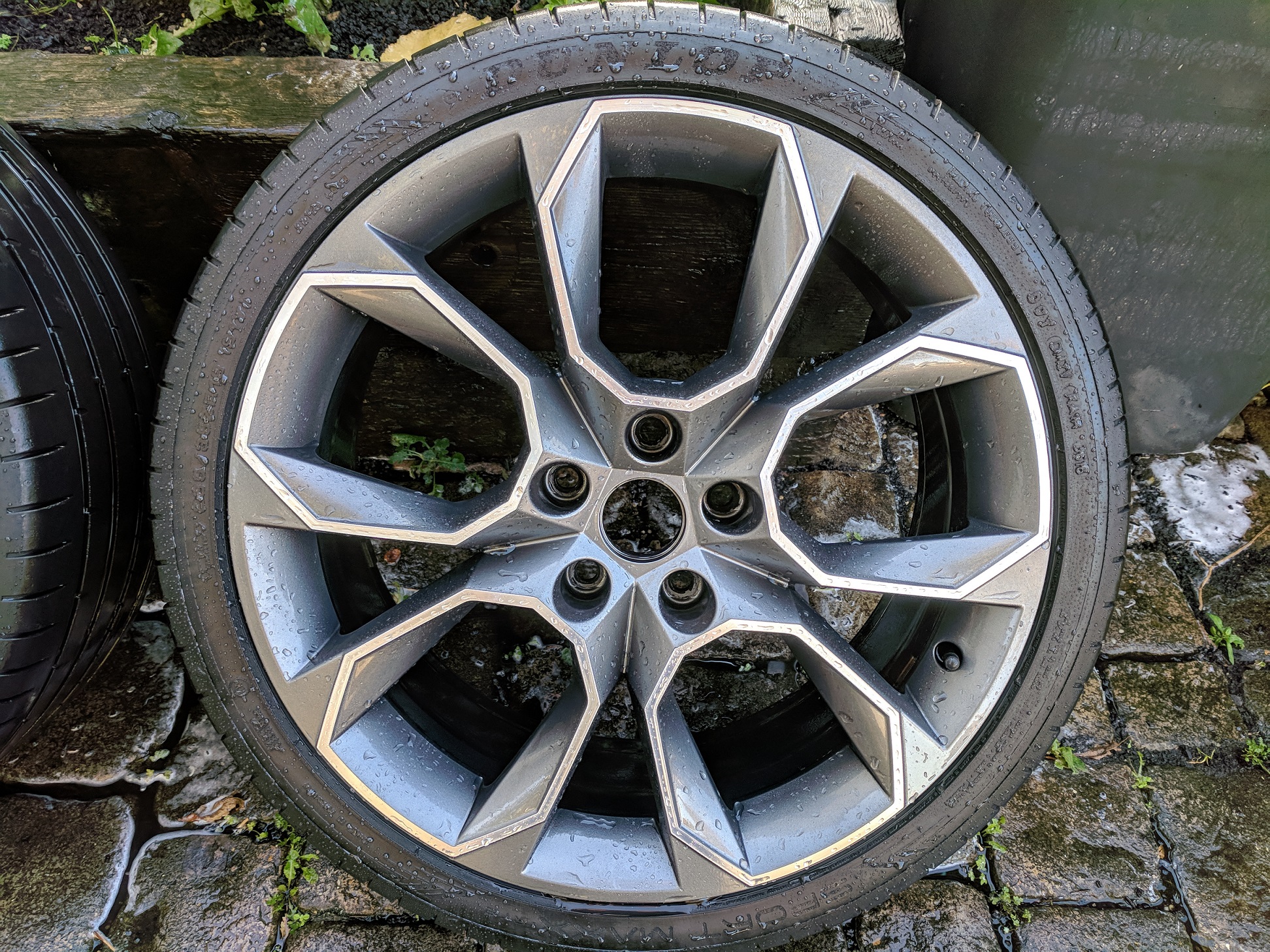 Mint 19" Skoda Xtreme Wheels with Dunlop SportMaxx RT2 tires for sale ...