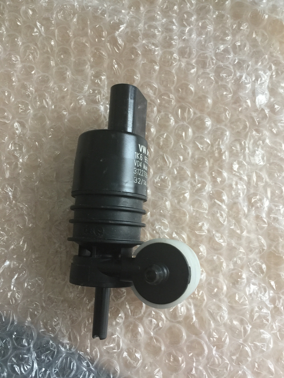VW / VAG Washer pump 1K6 955 651- £25 - Parts For Sale - BRISKODA