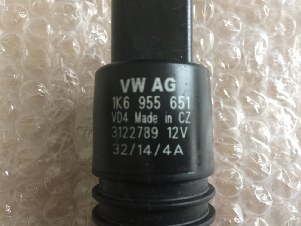 VW / VAG Washer pump 1K6 955 651- £25 - Parts For Sale - BRISKODA
