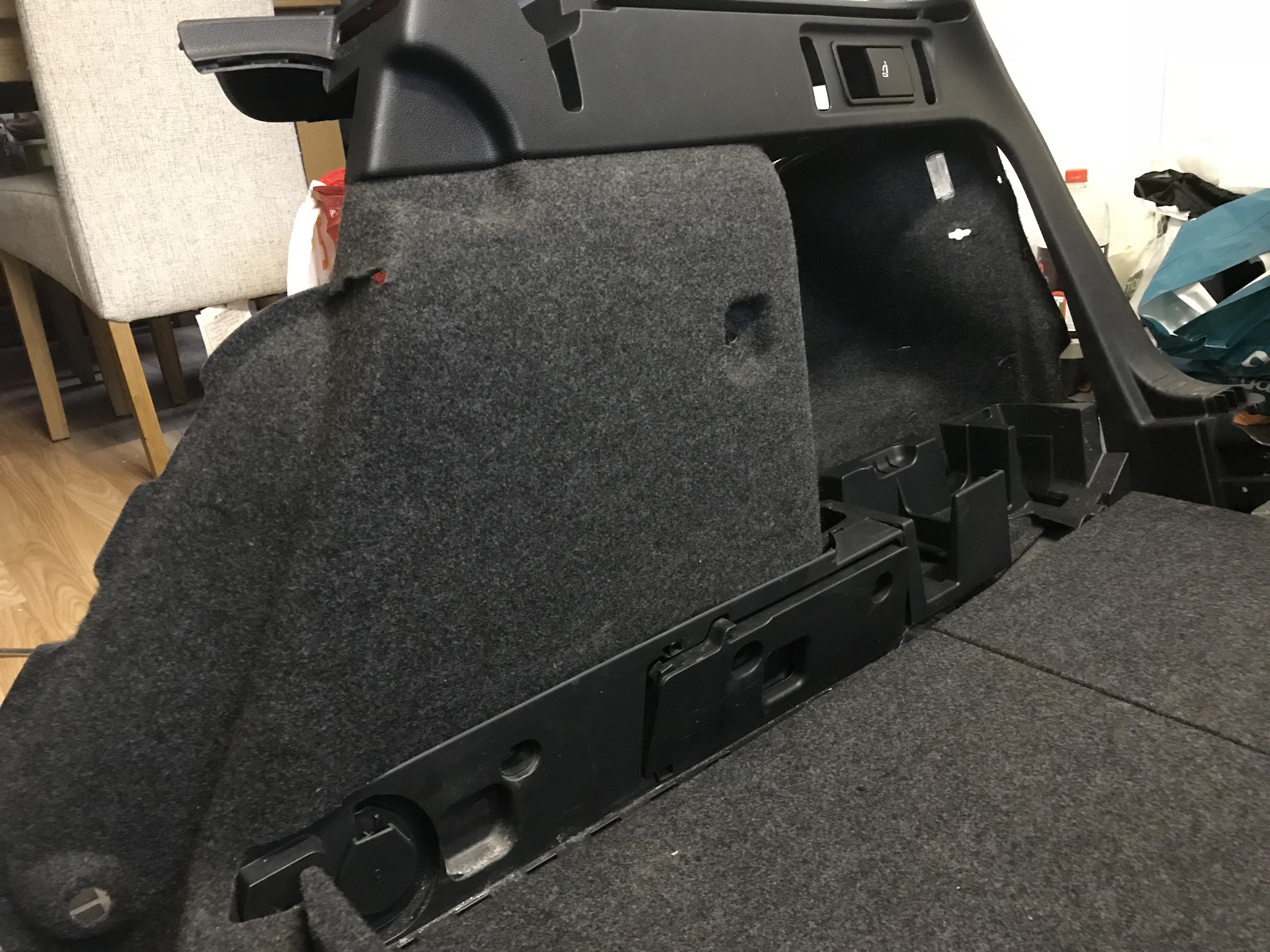 Aftermarket fit of raised boot floor - Skoda Karoq - BRISKODA