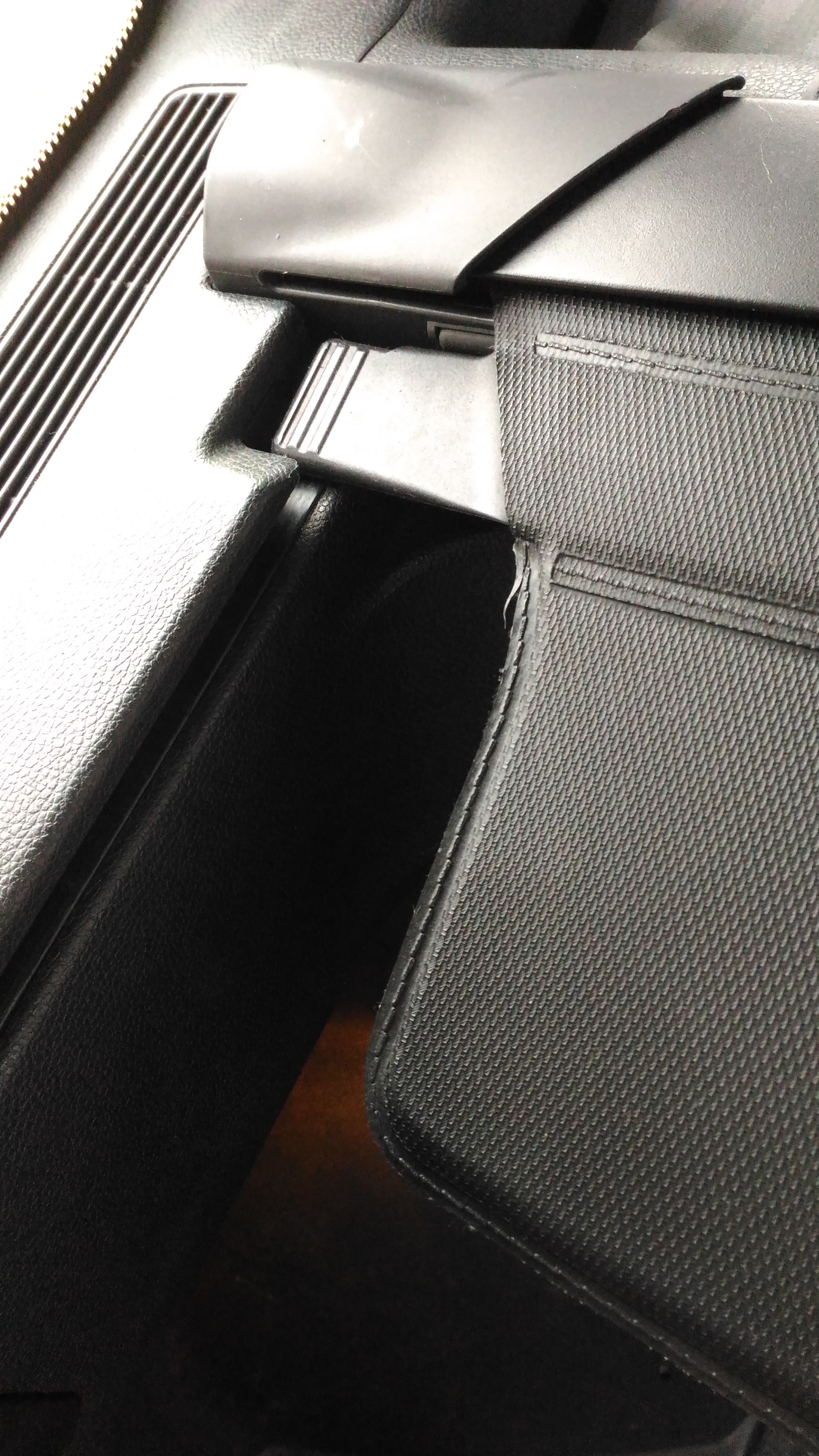 Estate (Combi) boot cover - Skoda Fabia Mk2 (2007-2014) - BRISKODA