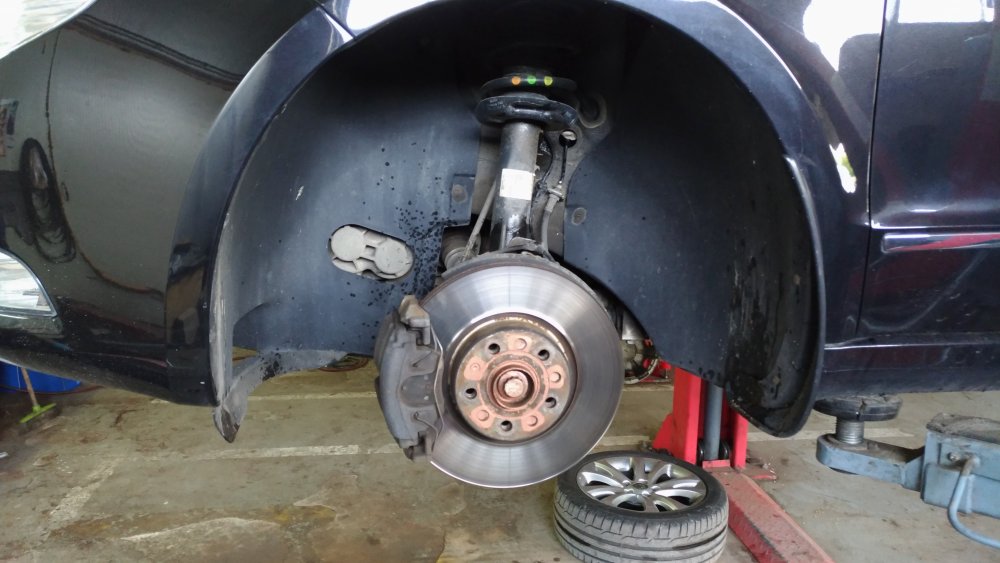 Sachs shock absorbers - Skoda Superb Mk2 (2008-2015) - BRISKODA