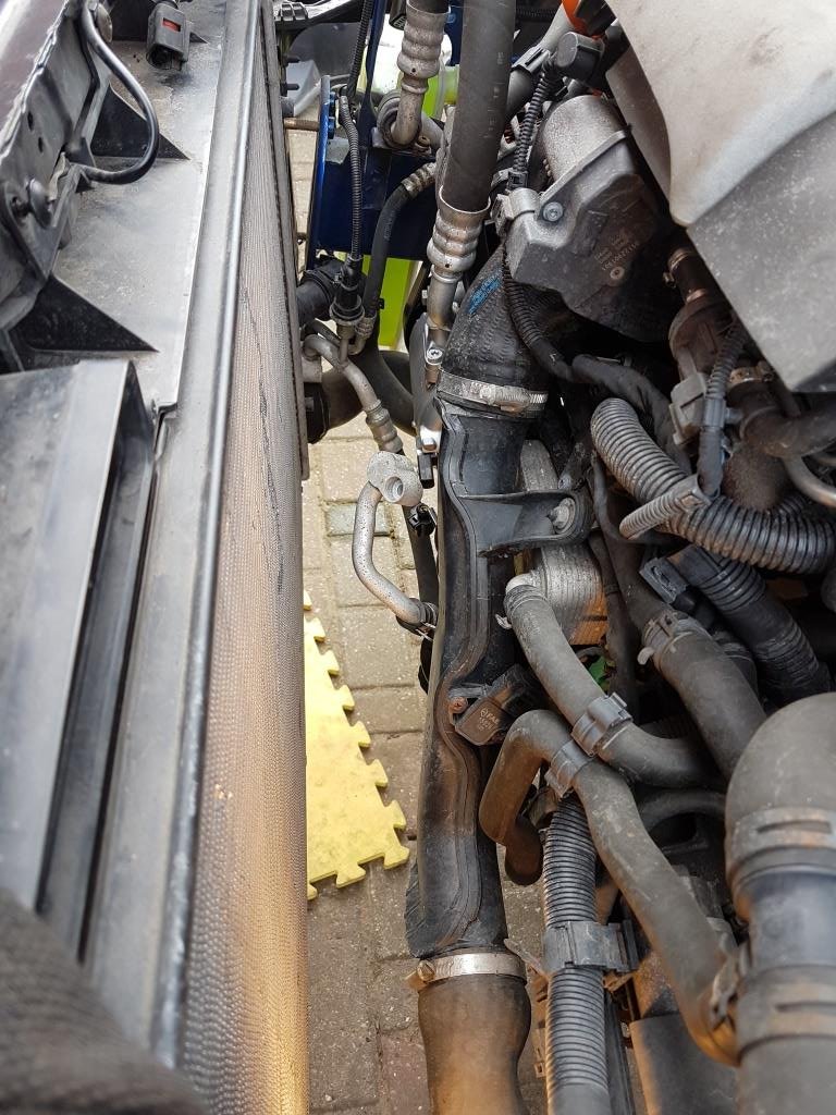 A/C condenser replacement 2012 Vrs tdi - Skoda Octavia Mk2 (2004 - 2013 ...