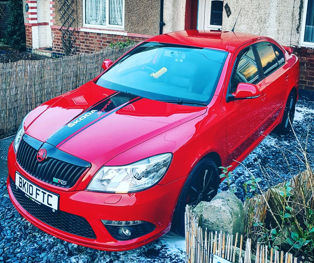 Red Octavia VRS mk2 - Octavia Projects - BRISKODA
