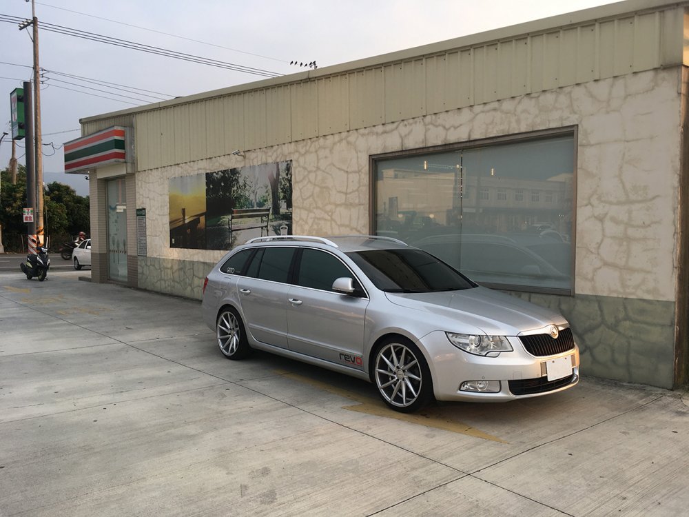 The Superb II & FL Picture thread - Page 12 - Skoda Superb Mk2 (2008 ...