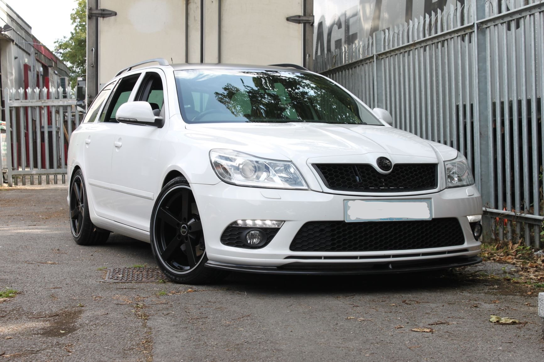 MAW's MK2 F/L Combi - Octavia Projects - BRISKODA