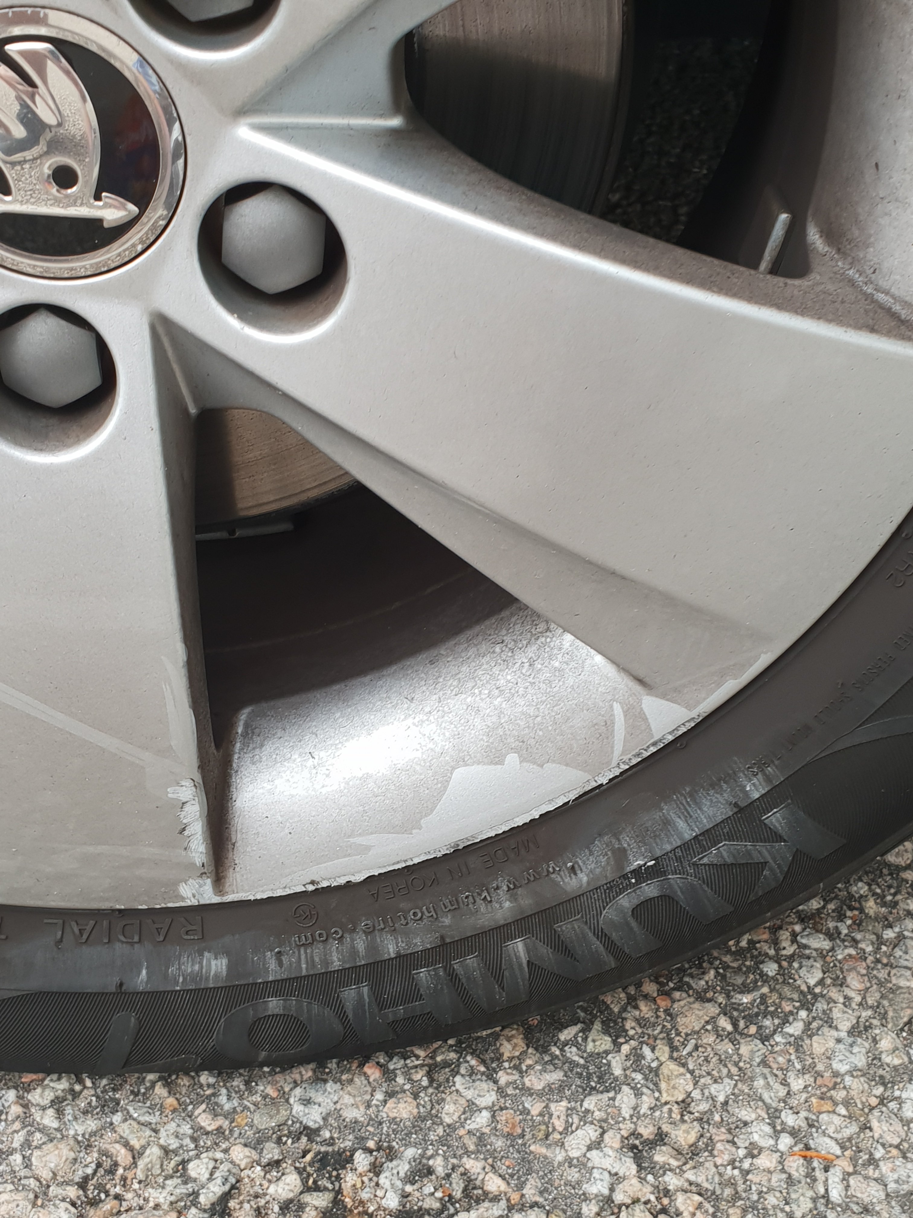 Scratched Alloys - Tyres & Wheels - BRISKODA