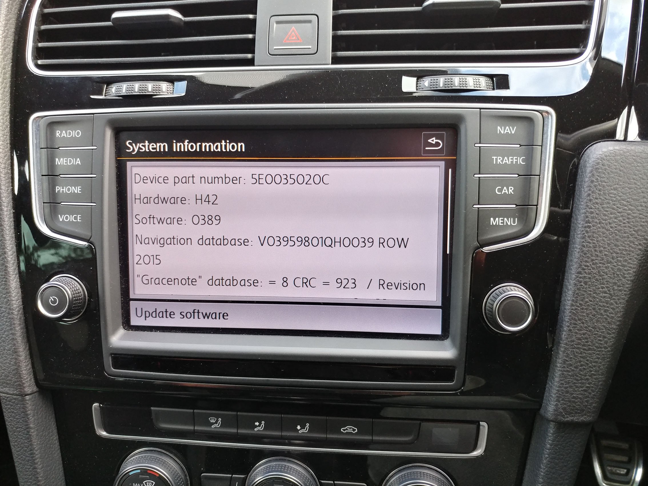 Skoda Columbus maps not updating, screen shows "N/A" - Audio ...