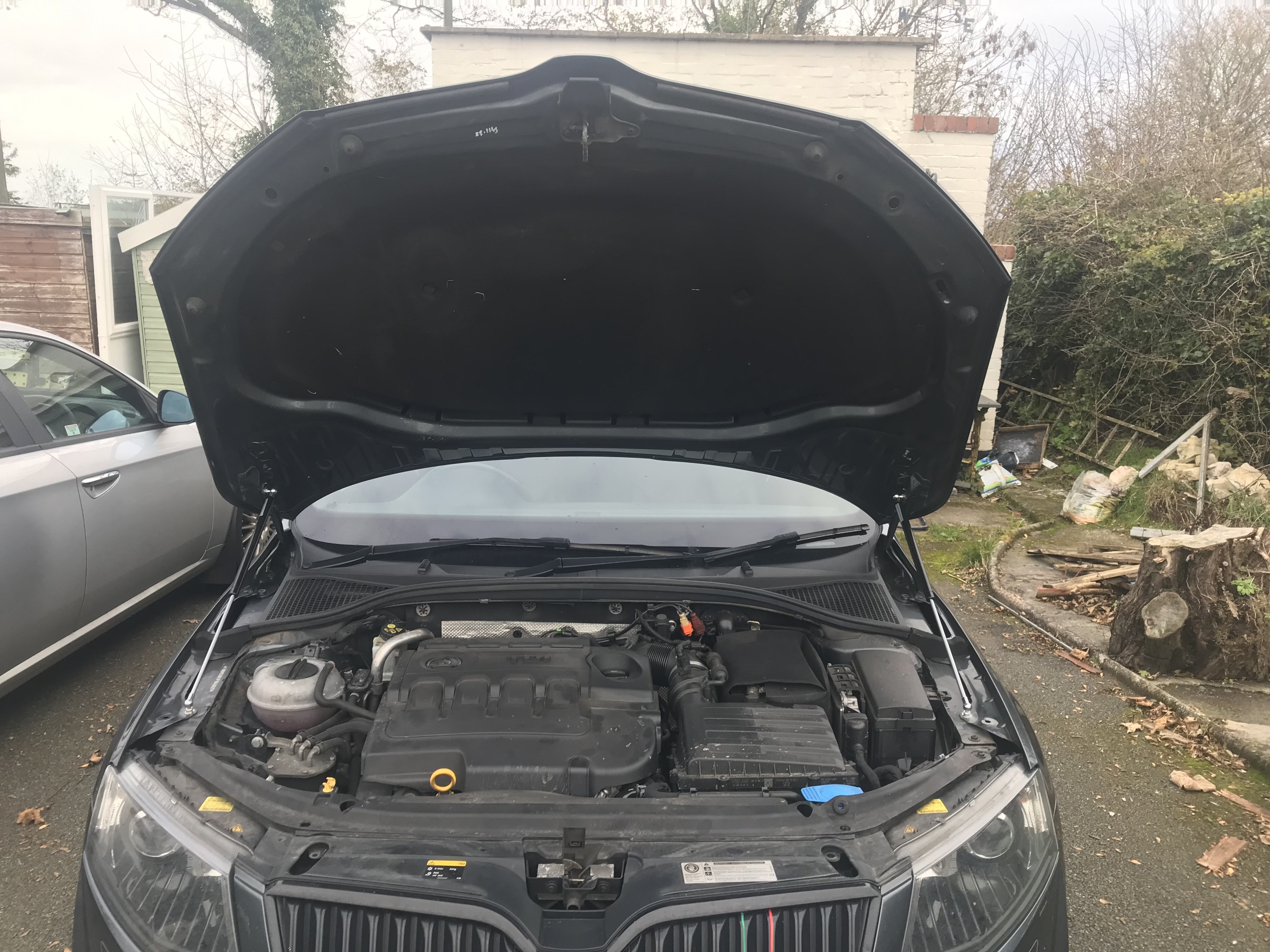 Superskoda hood power damper - Page 6 - Skoda Octavia Mk3 (2013 - 2020 ...