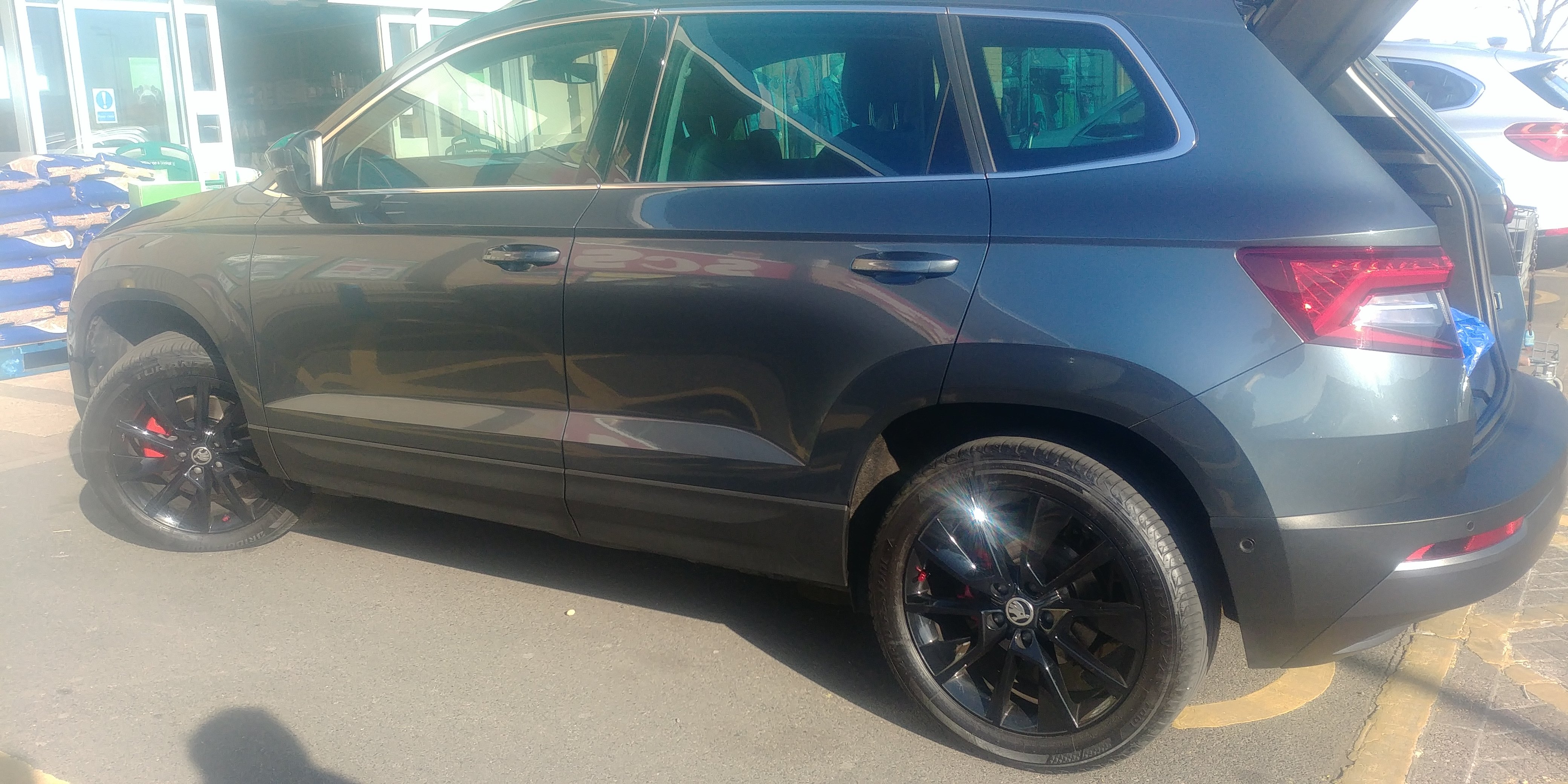 Black alloy wheels... - Page 3 - Skoda Karoq - BRISKODA