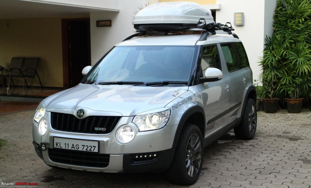 Skoda Yeti pre facelift grille bonnet trim replacement - Skoda Yeti ...