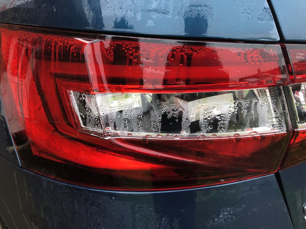 LED tail light failure - Skoda Superb Mk3 (2015 - 2023) - BRISKODA