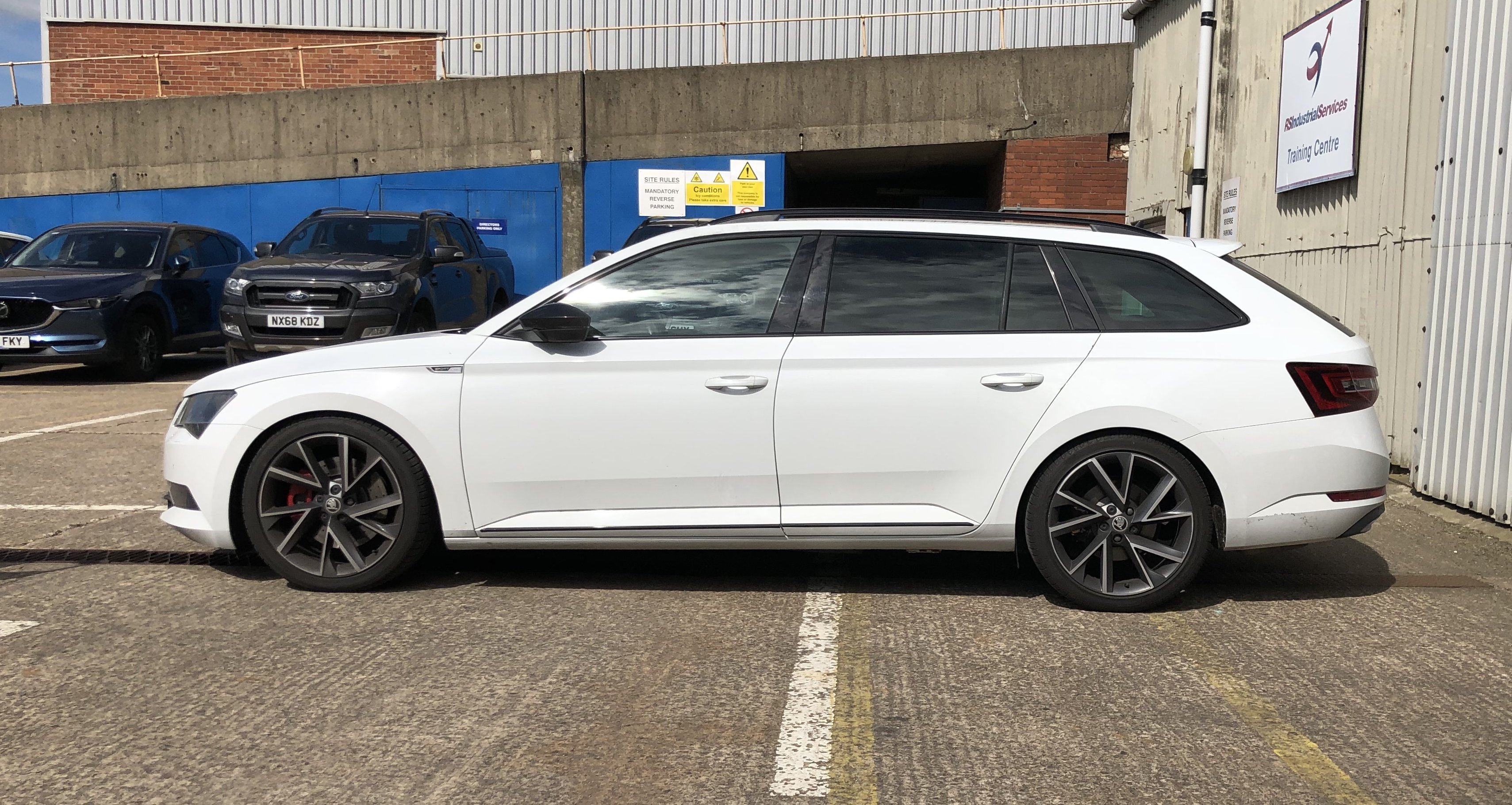 Lowering springs / airride - Skoda Octavia Mk3 (2013 - 2020) - BRISKODA