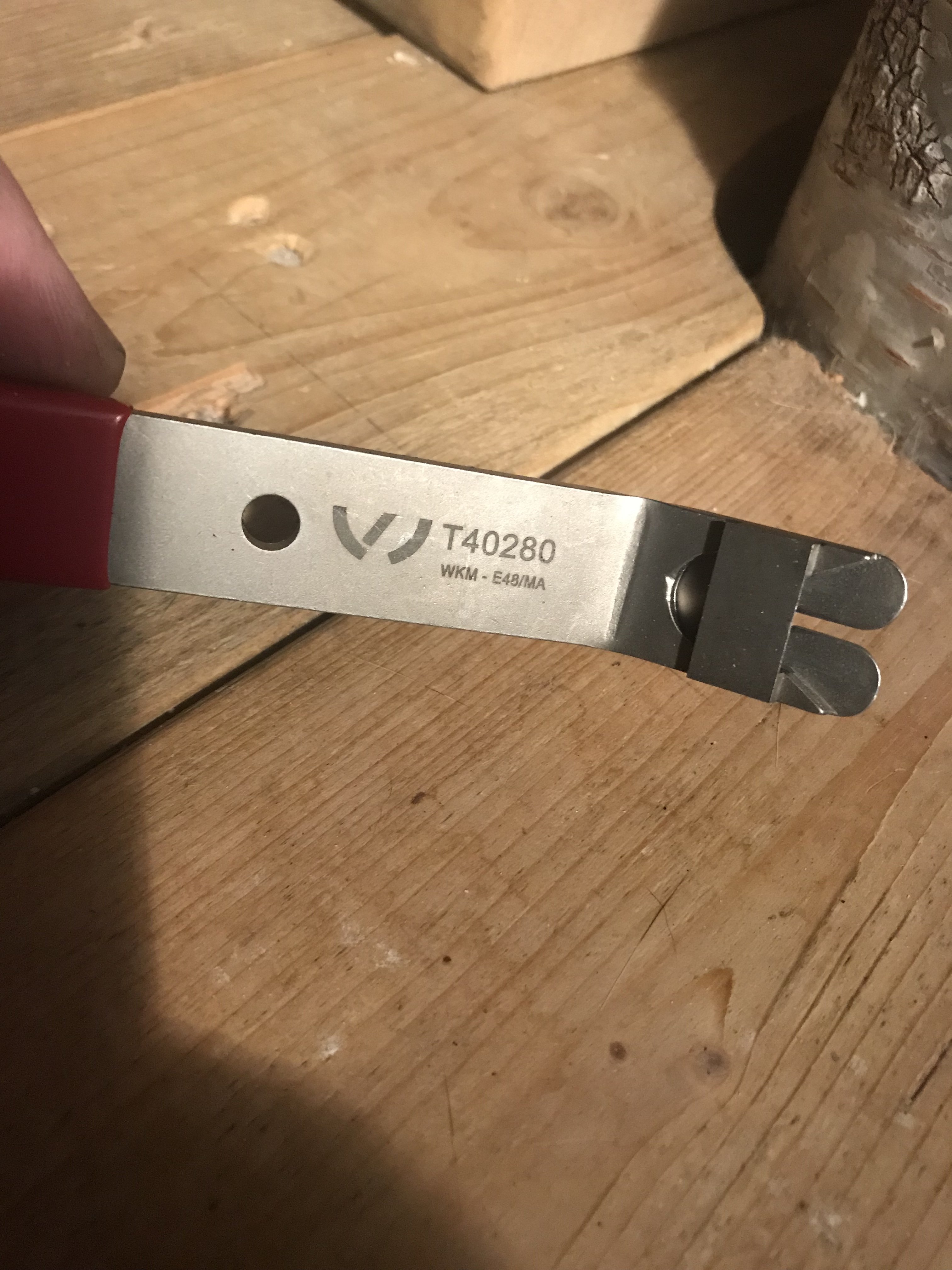 Upper Estate Boot Door Trim - Skoda Superb Mk2 (2008-2015) - BRISKODA