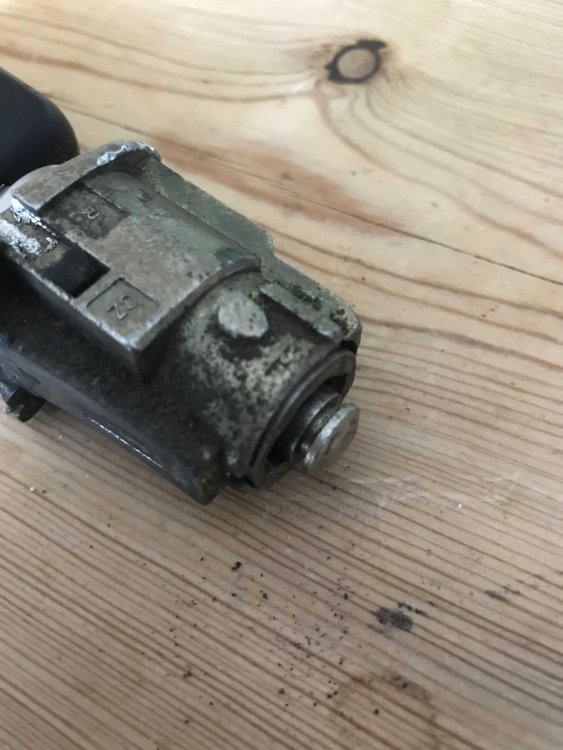 Door lock drivers side - Skoda Fabia Mk1 (1999-2007) - BRISKODA