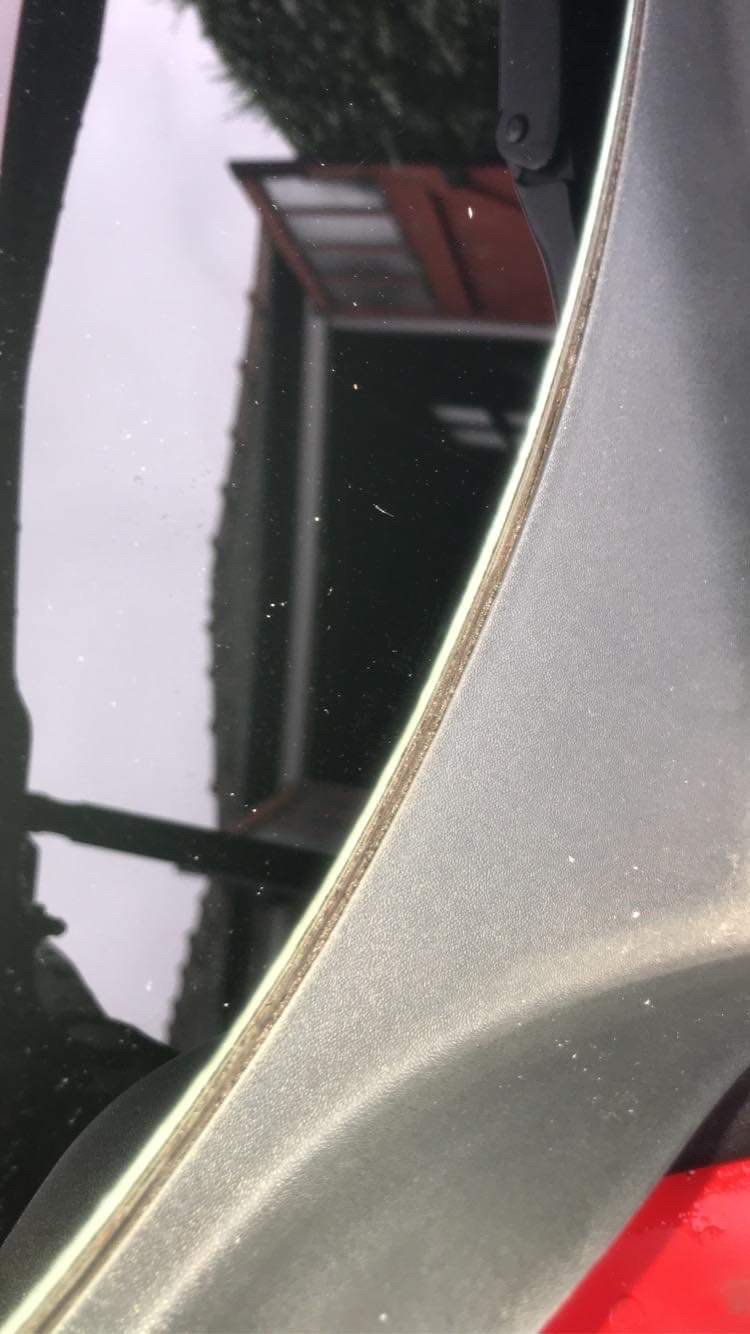 Windscreen delamination - Skoda Superb Mk3 (2015 - 2023) - BRISKODA