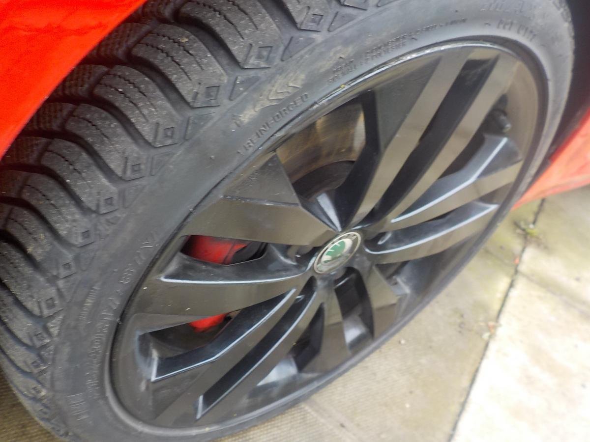 New tyres or whole tyre/wheel combo? - Tyres & Wheels - BRISKODA
