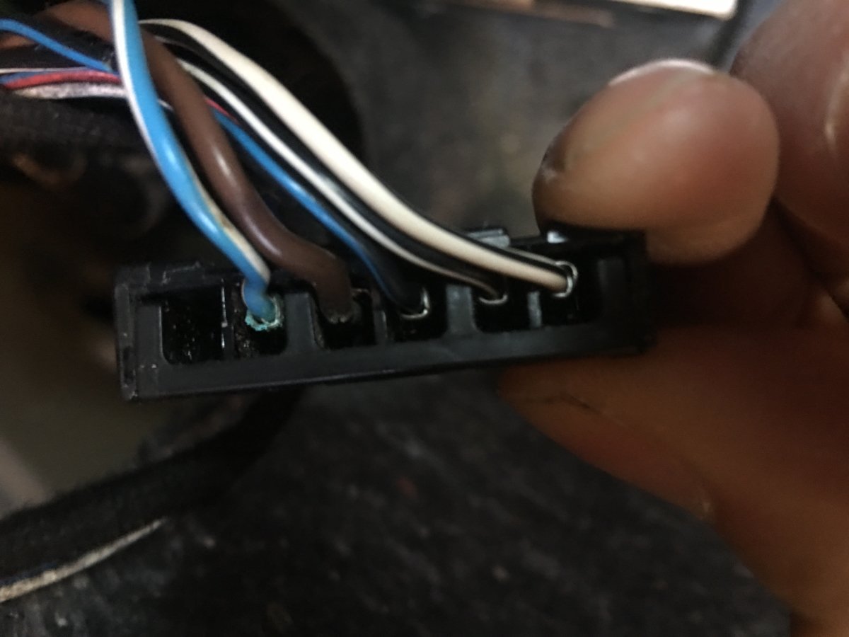 Rear Light Failure - Skoda Octavia Mk2 (2004 - 2013) - BRISKODA