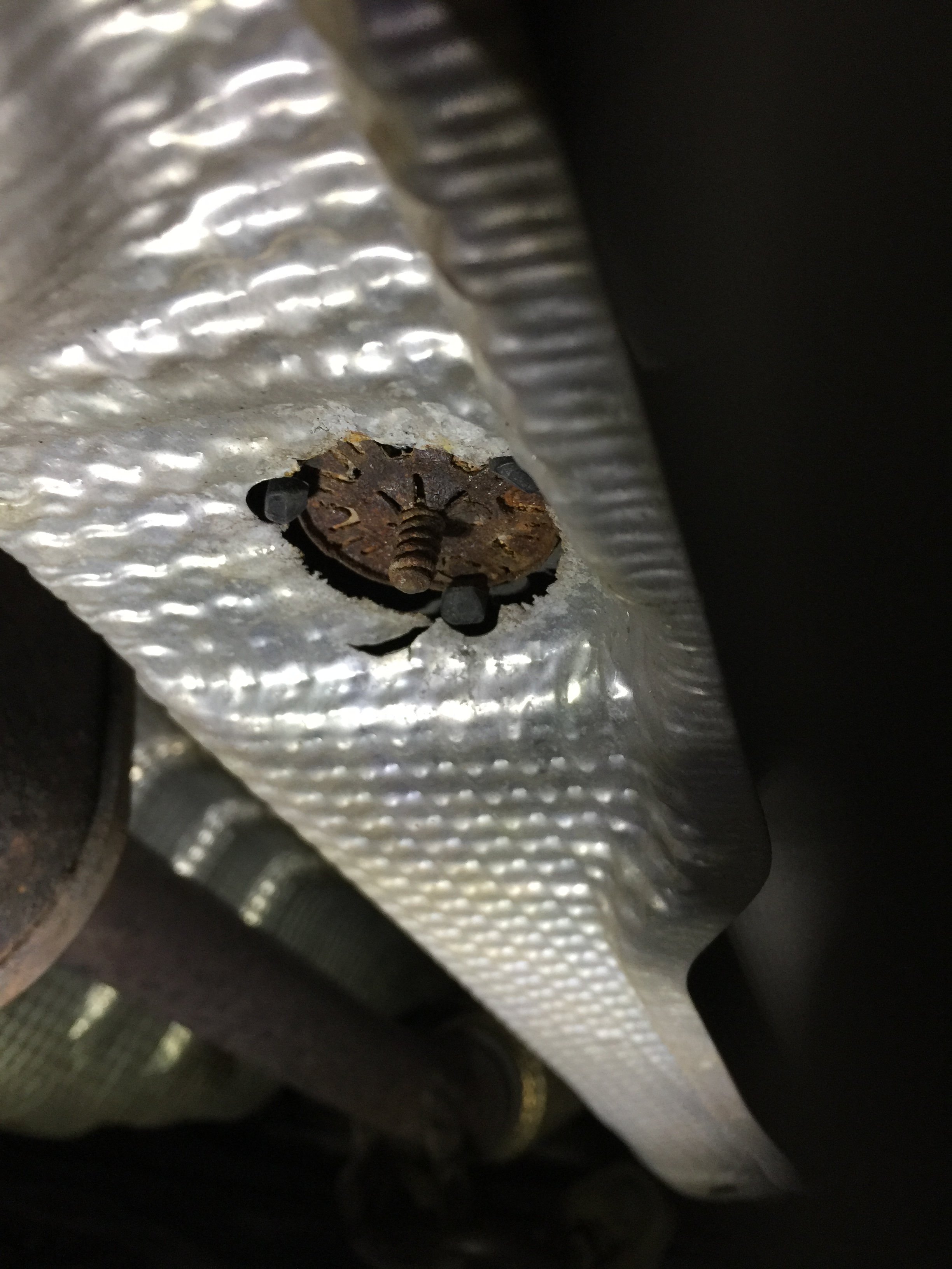 Ghetto Heat Shield Repair - Škoda Citigo - BRISKODA