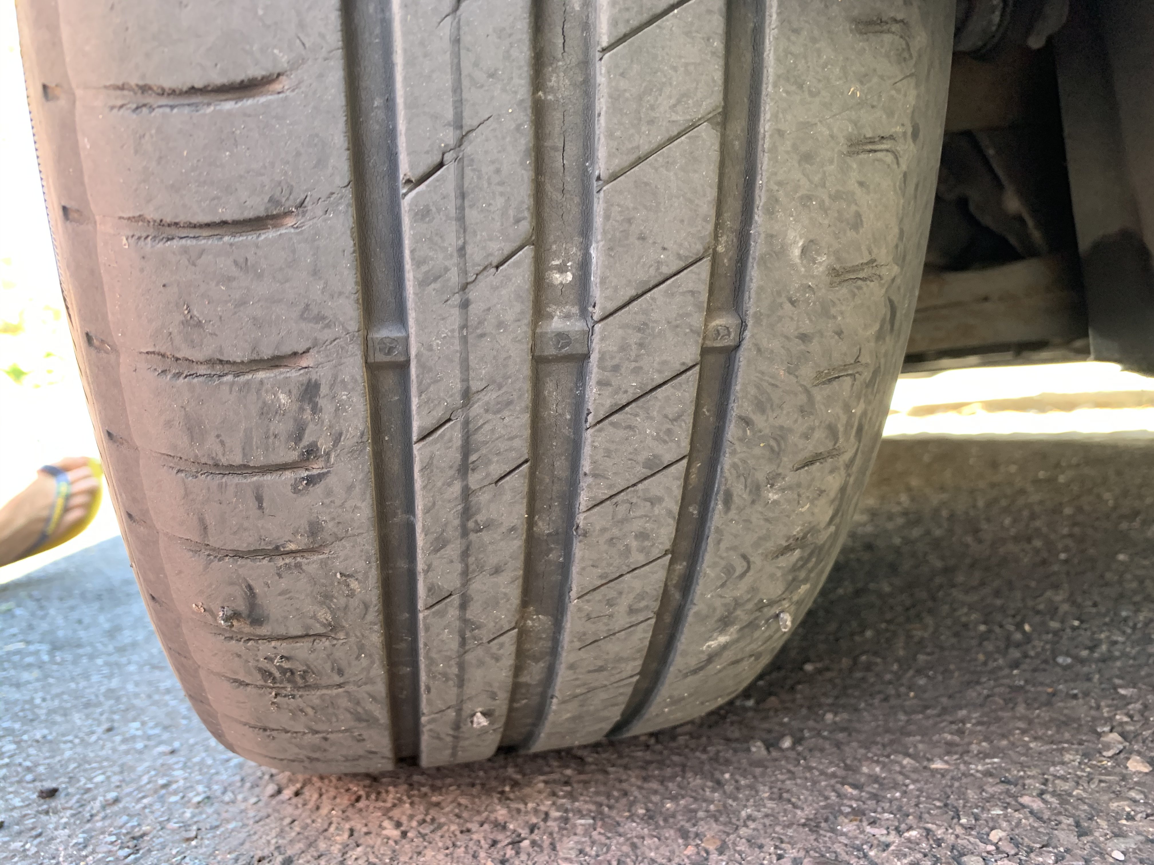 OSF Tyre Inside (and a bit of outside) Shoulder Excessive Wear - Skoda ...