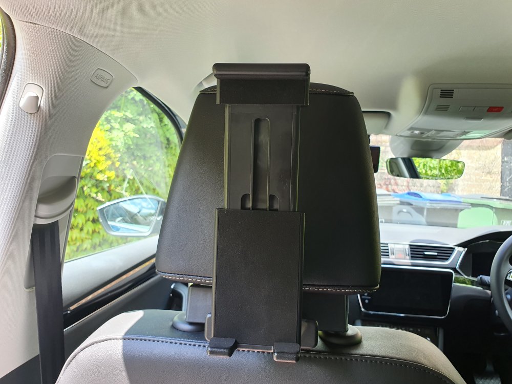 Smart Holder - Is it Worth it? - Skoda Superb Mk3 (2015 - 2023) - BRISKODA