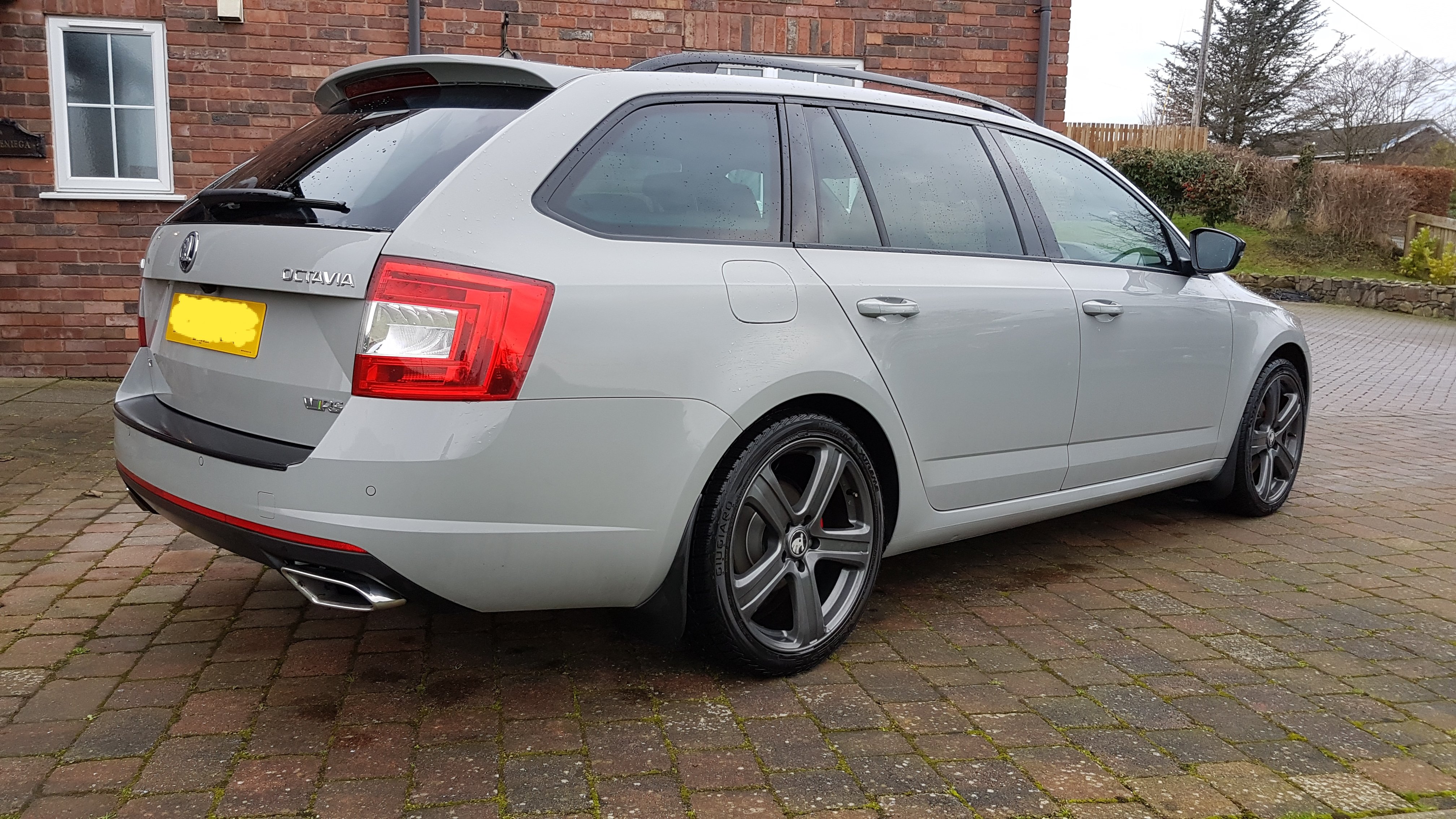 Meteor grey vRS - what colour alloys? - Skoda Octavia Mk3 (2013 - 2020 ...