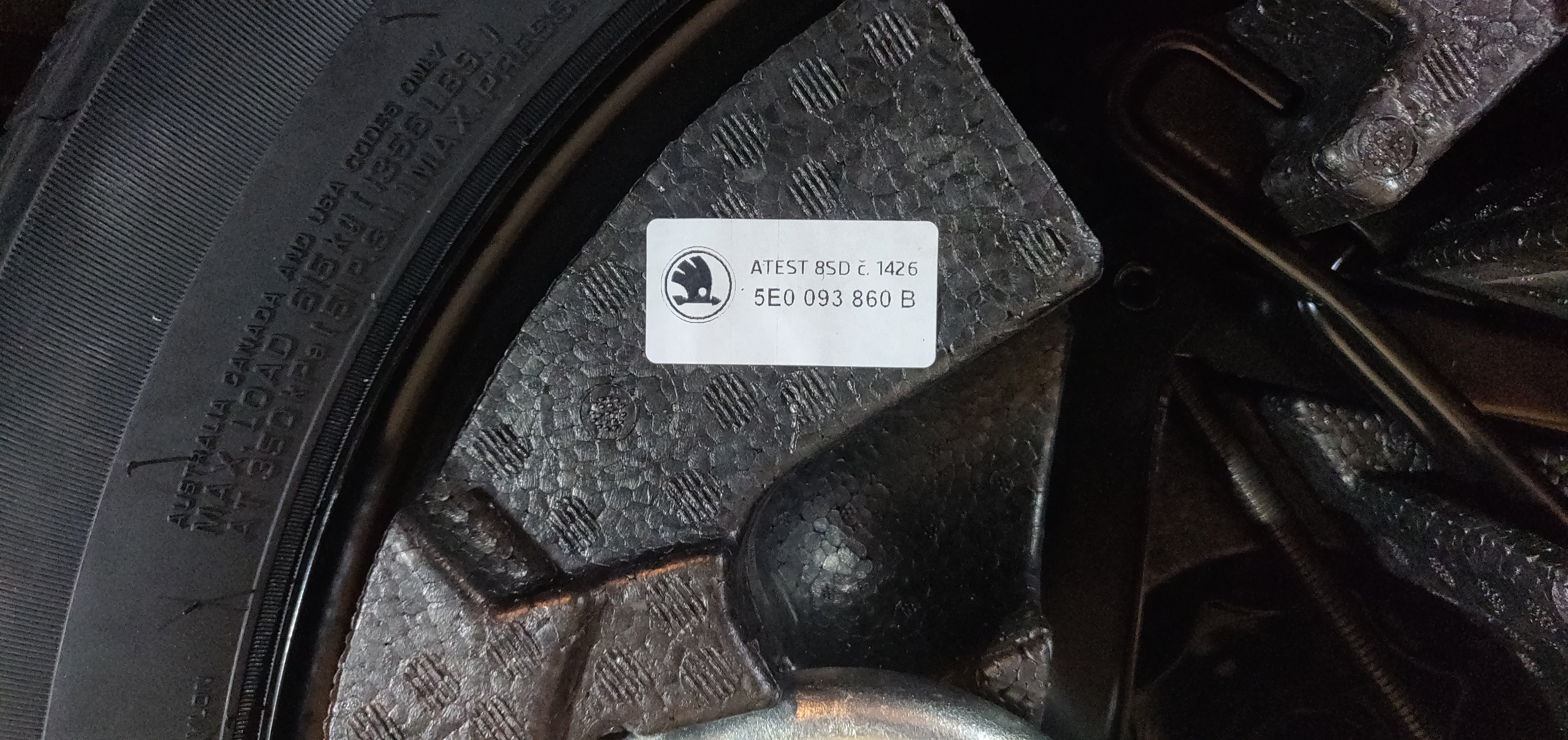 Spare wheel foam - Skoda Octavia Mk3 (2013 - 2020) - BRISKODA