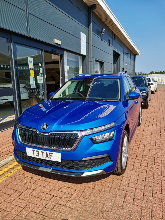 Is race blue the best colour? - Škoda Kamiq - BRISKODA