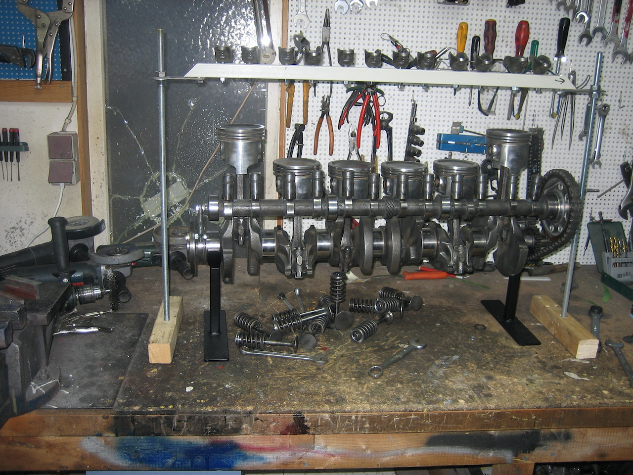 Skeleton engine - Non-Skoda Projects - BRISKODA