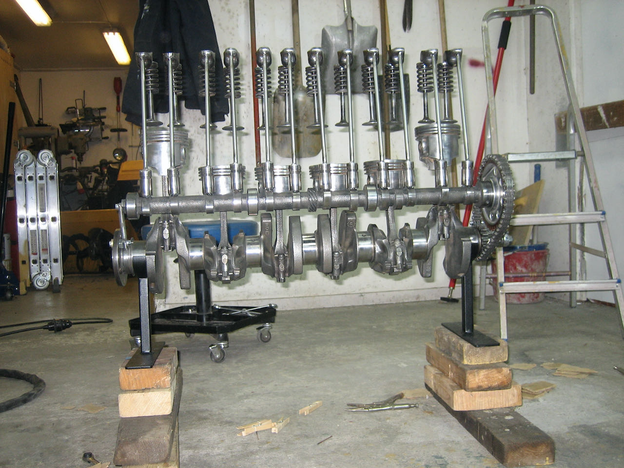 Skeleton engine - Non-Skoda Projects - BRISKODA