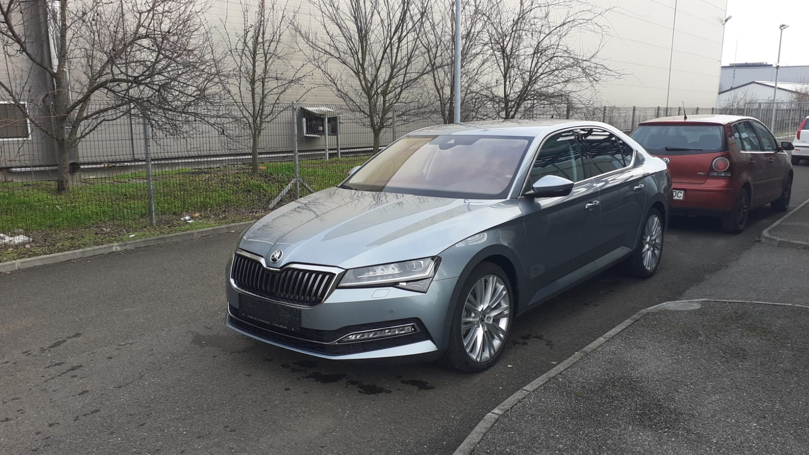 Boot closing from interior button on Superb MK3 - Skoda Superb Mk3 ...